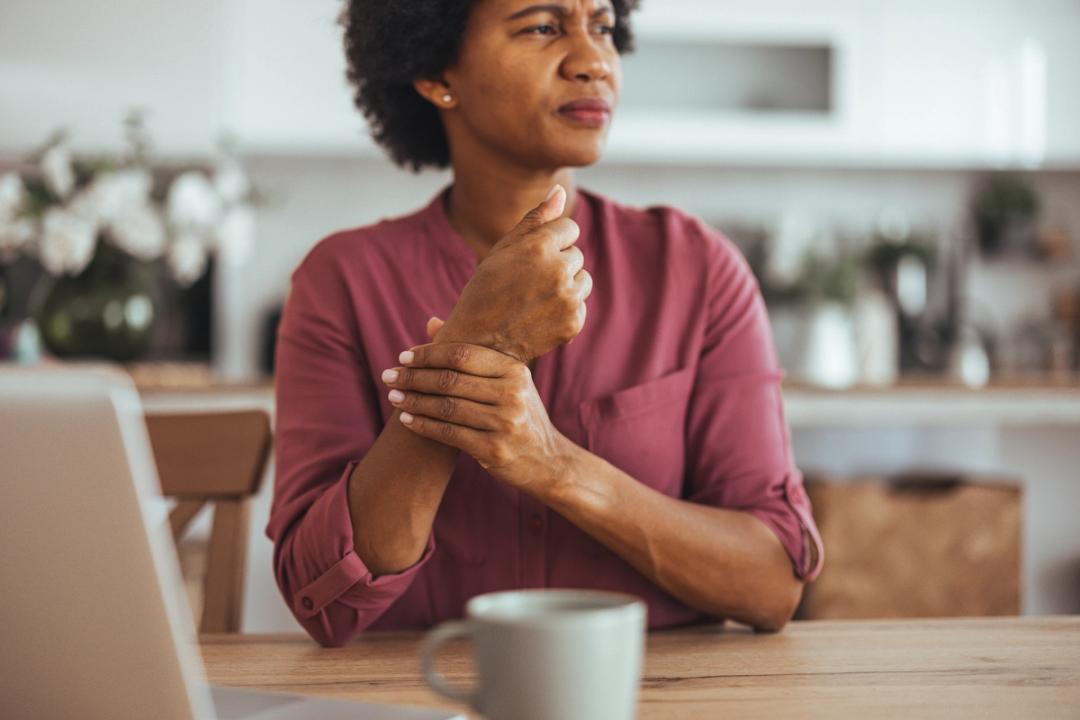 What is Extensor Tendonitis?