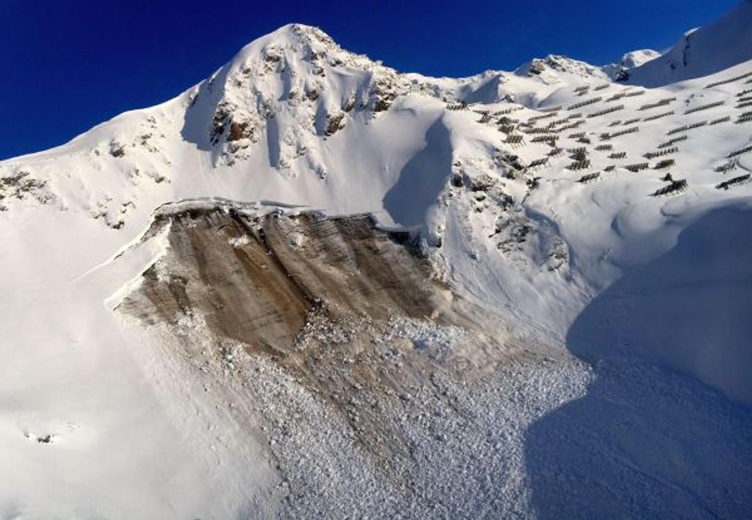 Slab Avalanches · Safeback | Avalanche Survival Gear