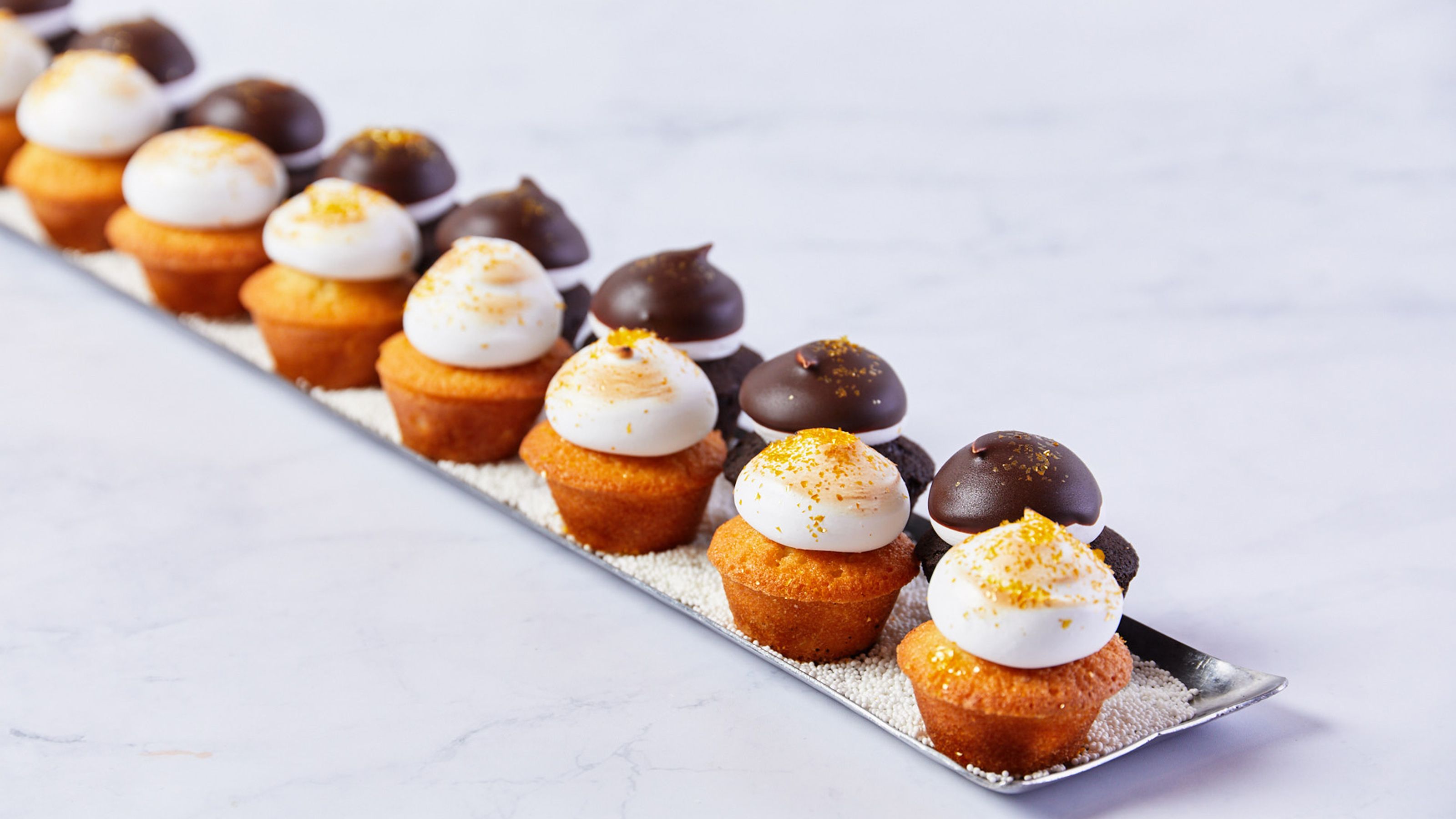 First Friday Eats: Cupcakes & Champagne