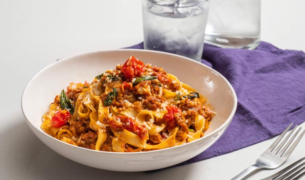 Vigan Longganisa Pasta with Tomatoes and Basil Recipe | Pepper.ph