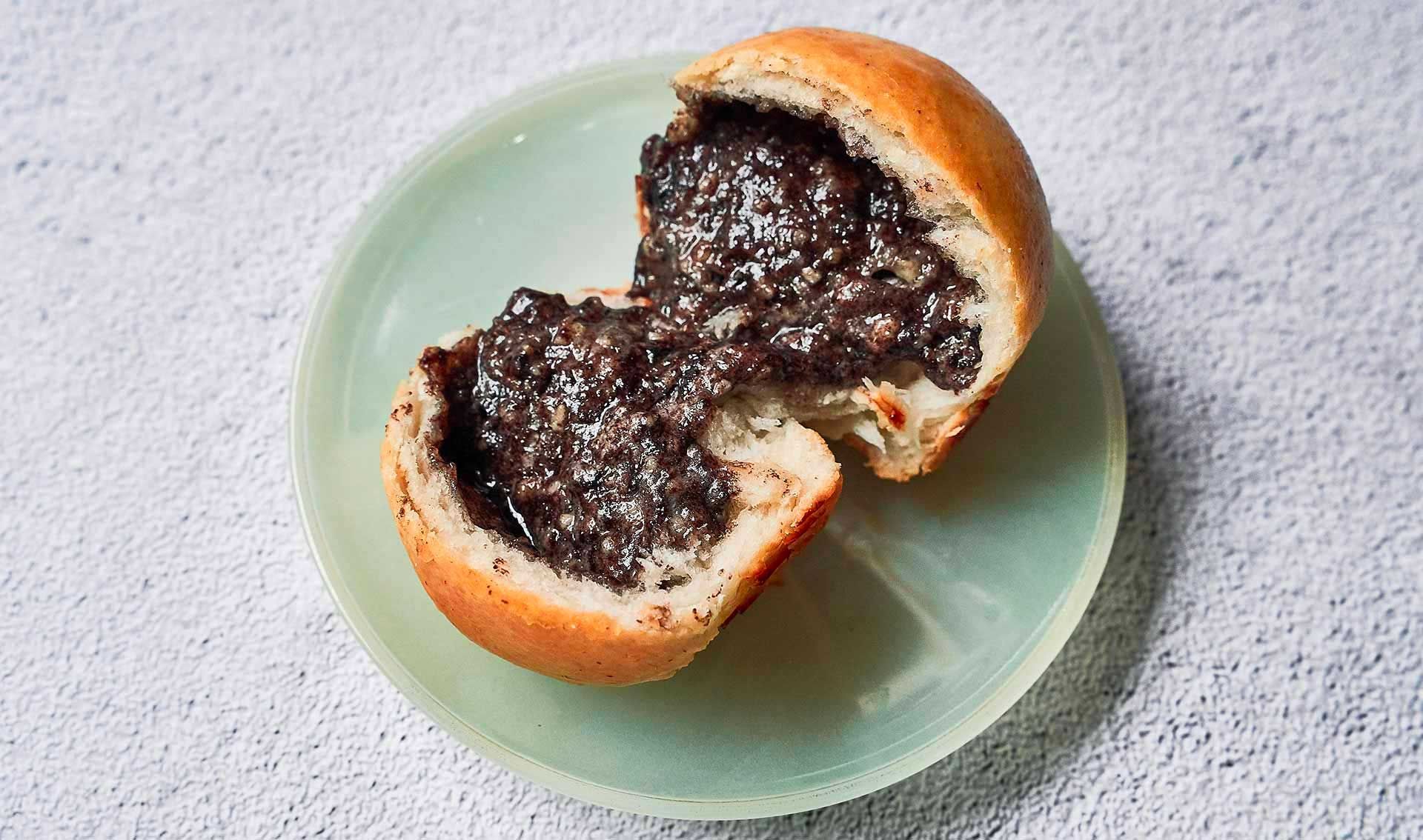 Oreo-Filled Milk Buns Recipe | Pepper.ph