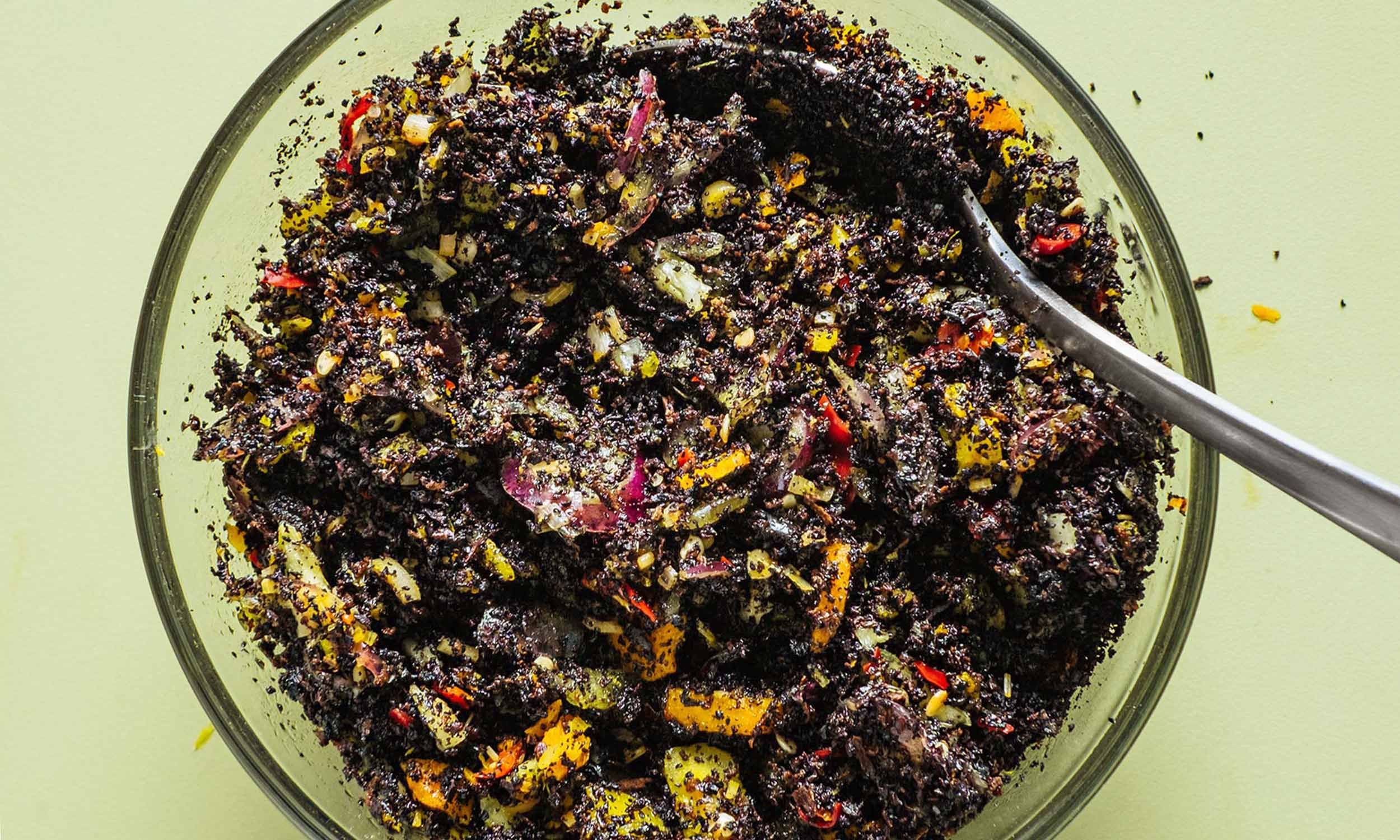 Pamapa Itum (Burnt Coconut Paste) Recipe | Pepper.ph