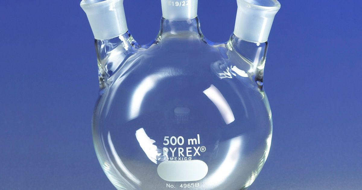 PYREX® 500 mL Three Neck Distilling Flask with 19/22 Center Vertical ...