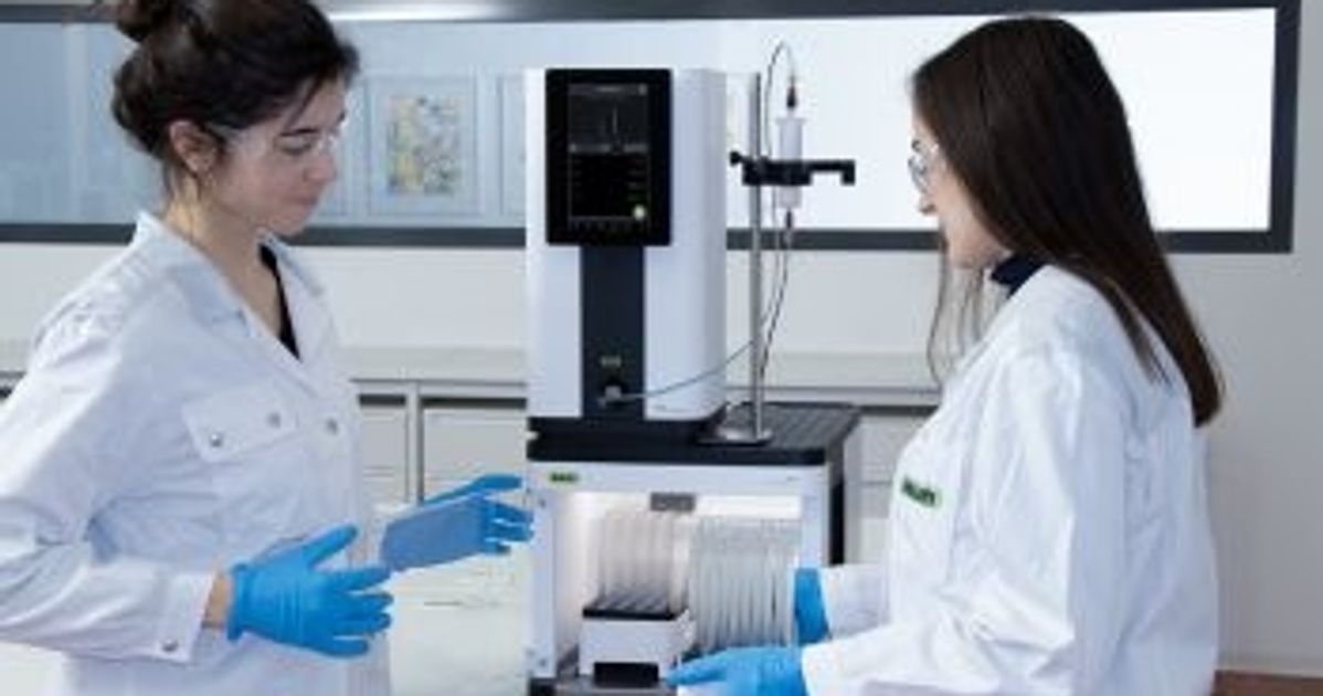 C-900 Pure Essential Chromatography System: First steps to fast separations