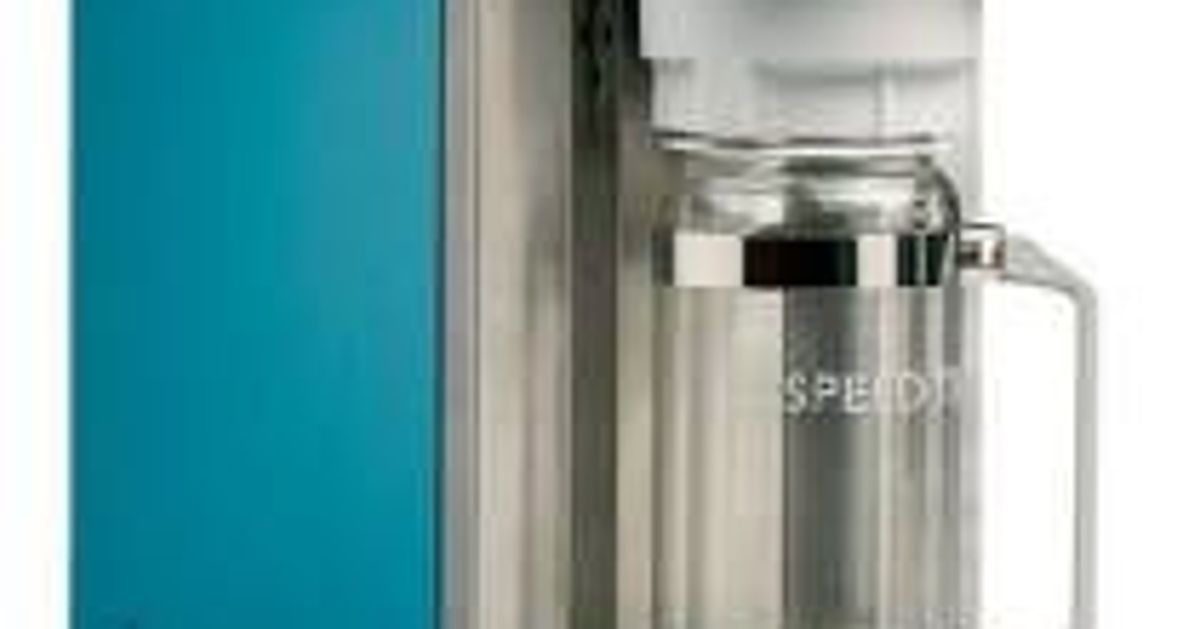 Refridgerated solvent condenser enhances vacuum concentrator performance