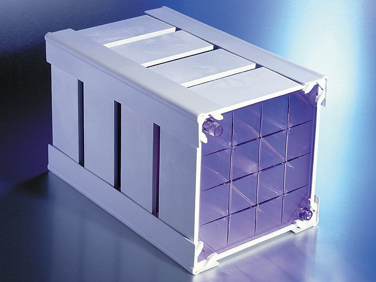100-Layer CellCube® Module with 85,000cm² Growth Surface