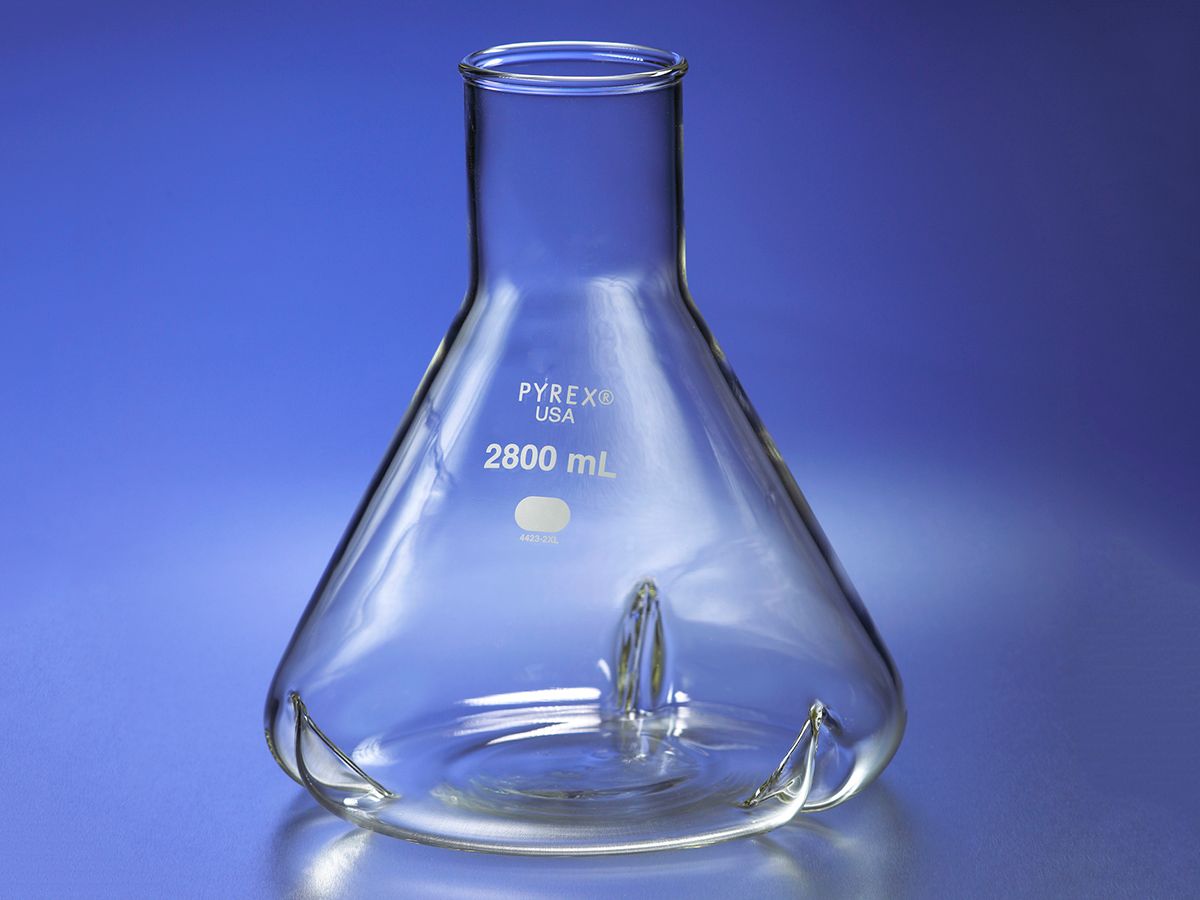 PYREX® 2800 mL Fernbach-Style Culture Flask with Baffles