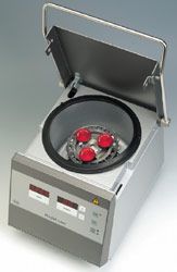 MagNA Lyser Instrument