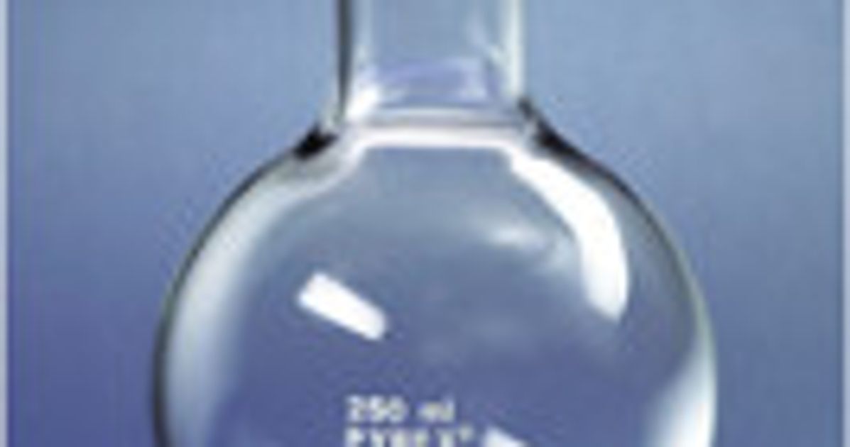 PYREX® 1L Three Neck Distilling Flask with Vertical Neck Standard Taper ...