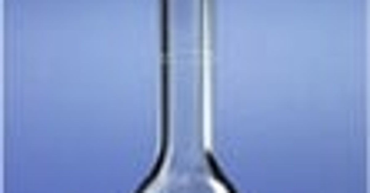 PYREX® 1L Class A Volumetric Flask with Polyethylene Standard Taper Stopper