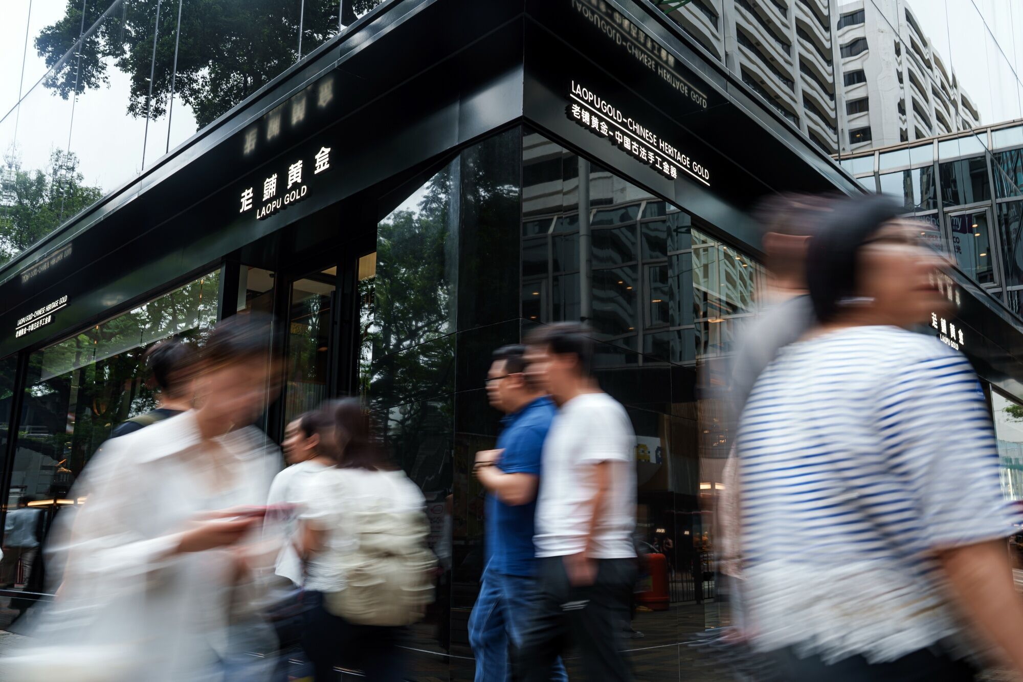 Laopu Gold soars 2,300% to become Hong Kong’s priciest stock | Jing Daily