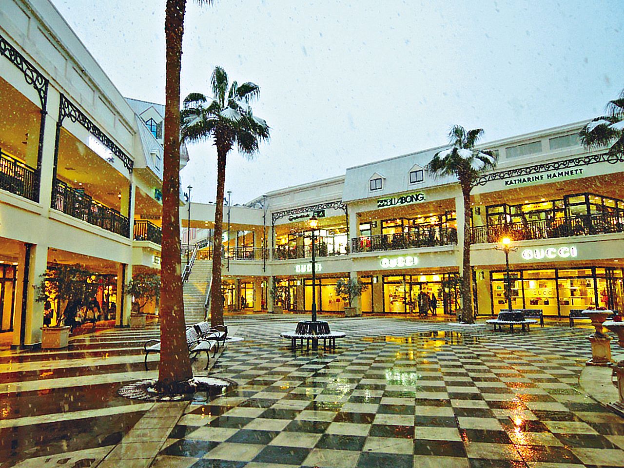 China's Outlet Malls Are the Silver Lining of the Luxury Retail Wreck ...