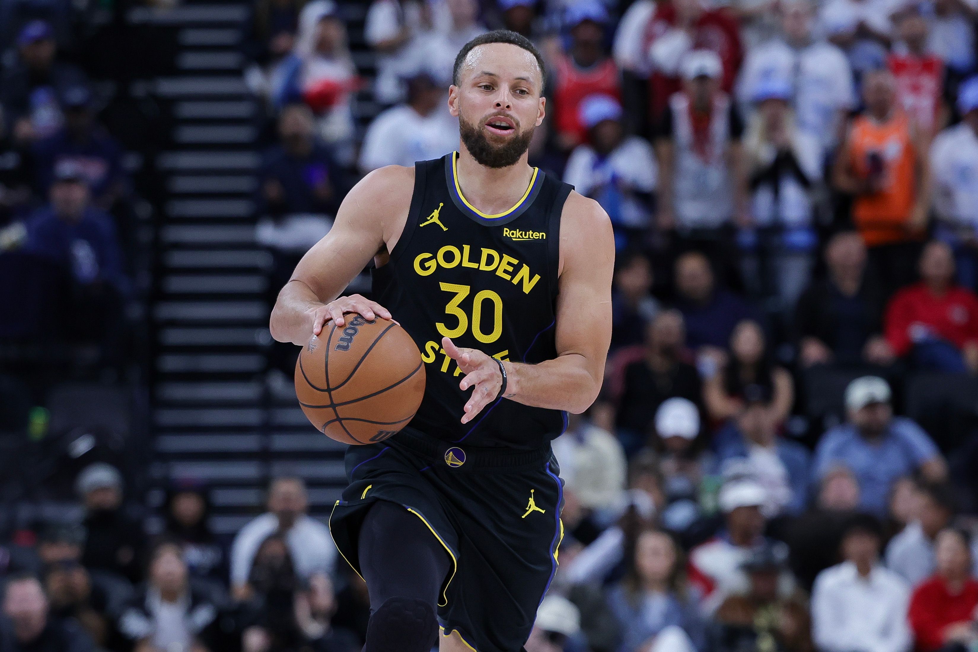 Steph Curry signs with Li-Ning in a landmark moment for Chinese ...