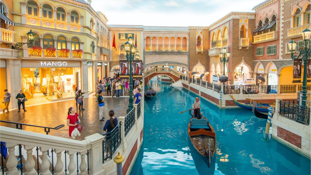Can Macau Replace Hong Kong as a High-end Shopping Destination? | Jing ...
