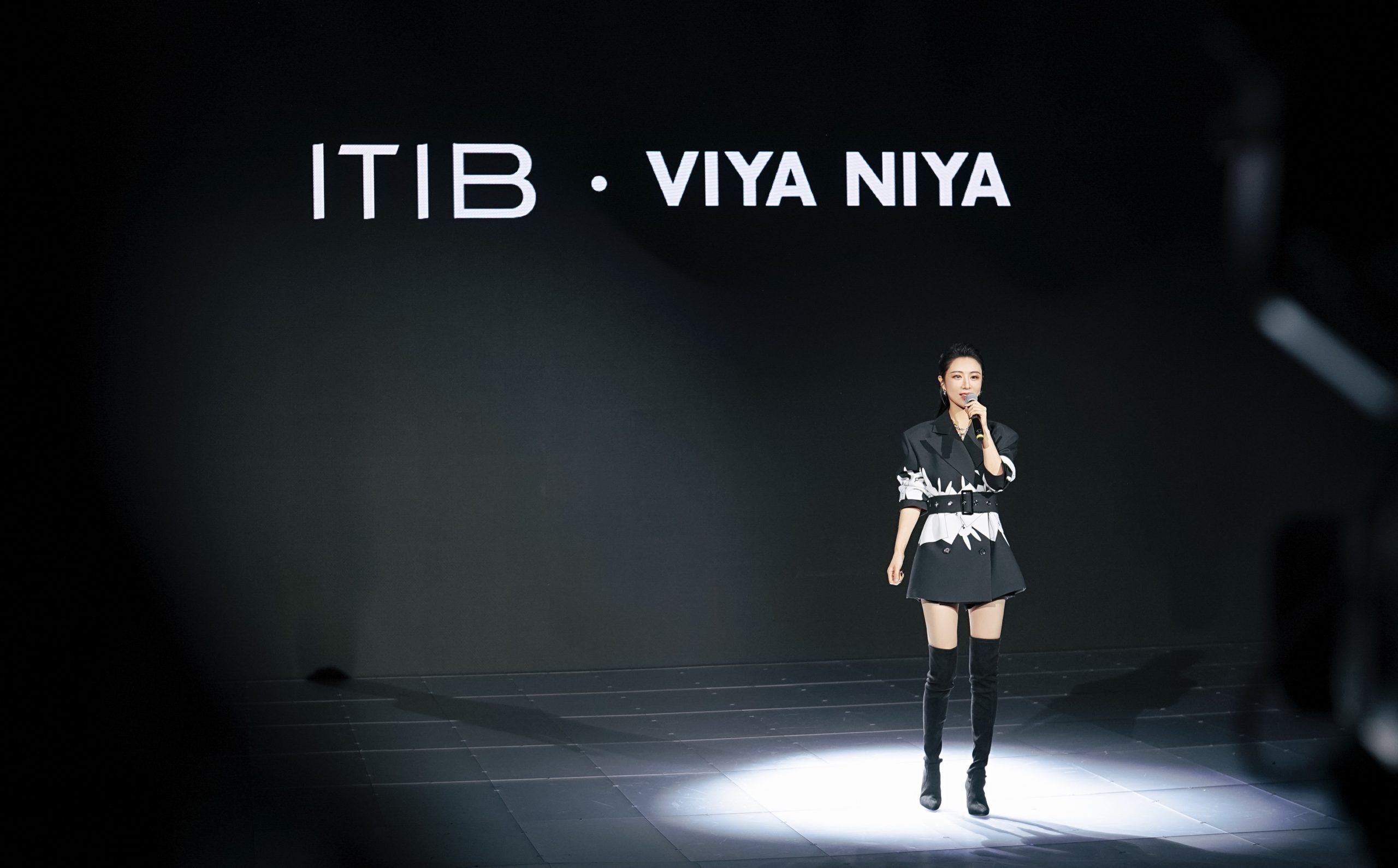 Top Livestreamer Viya Launches Her Own Collection | Jing Daily