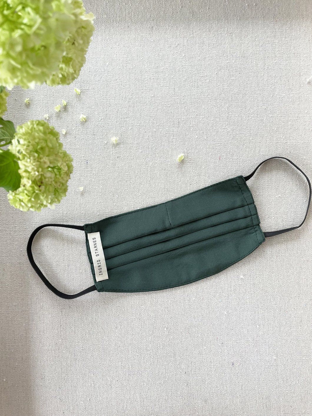 Ingrid Starnes - Dusty moss mask