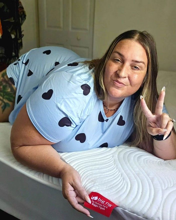 Susan Curry | Plus Size Influencer Review | Big Fig Mattress