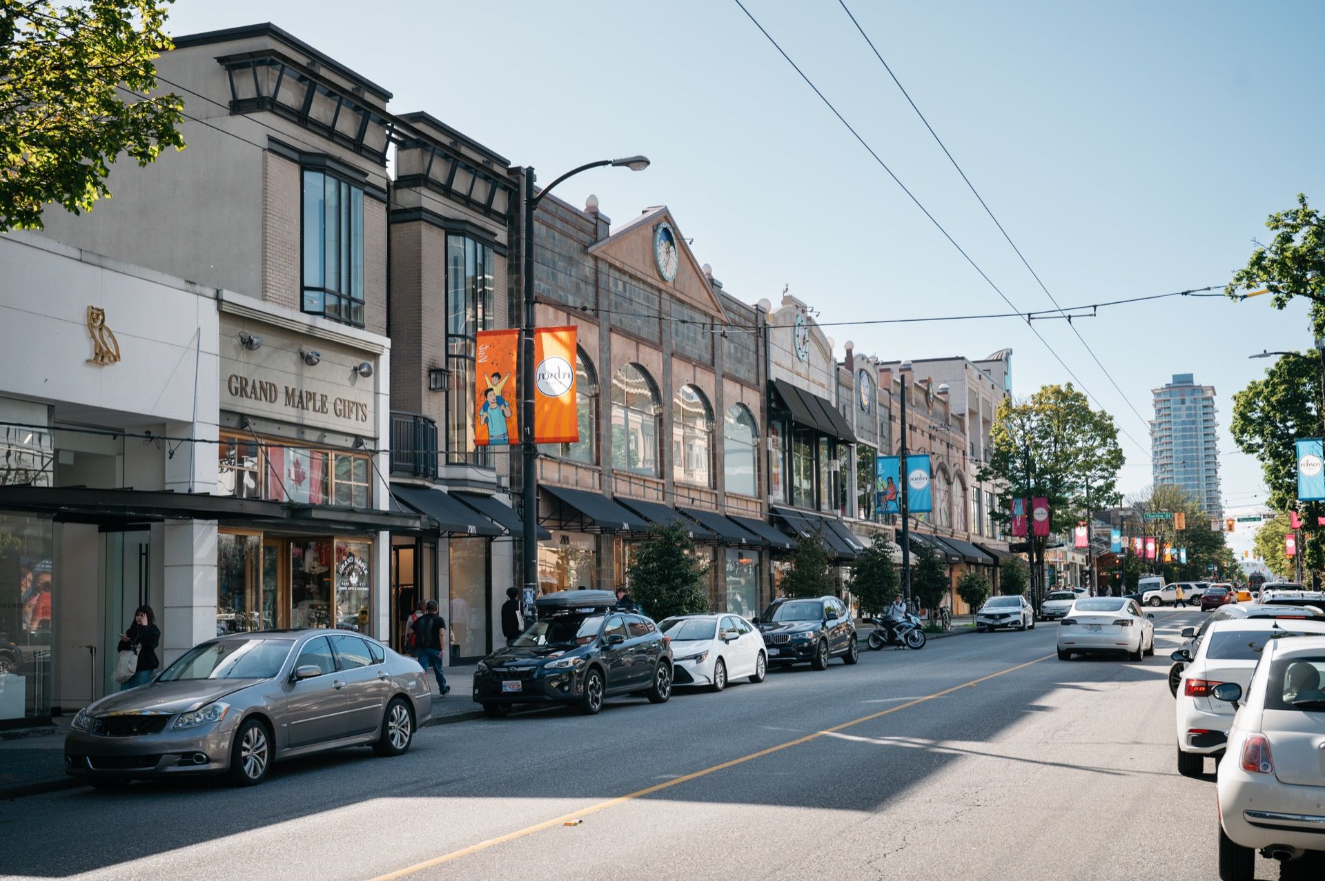 Robson Street Shopping District | Destination Vancouver