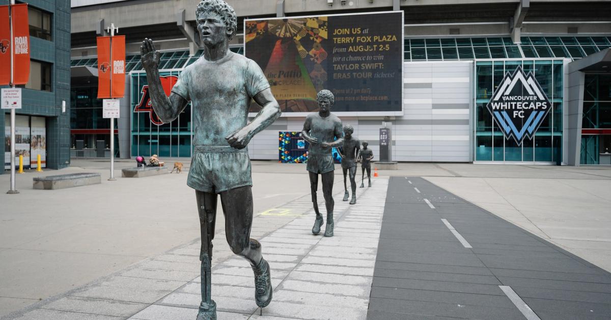 Terry Fox Statue | Destination Vancouver