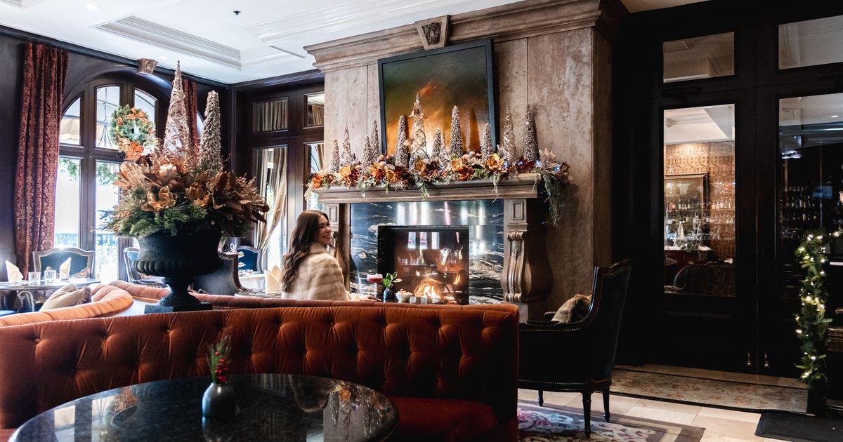 10 Vancouver Bars for Getting in the Holiday Spirit(s) | Destination ...