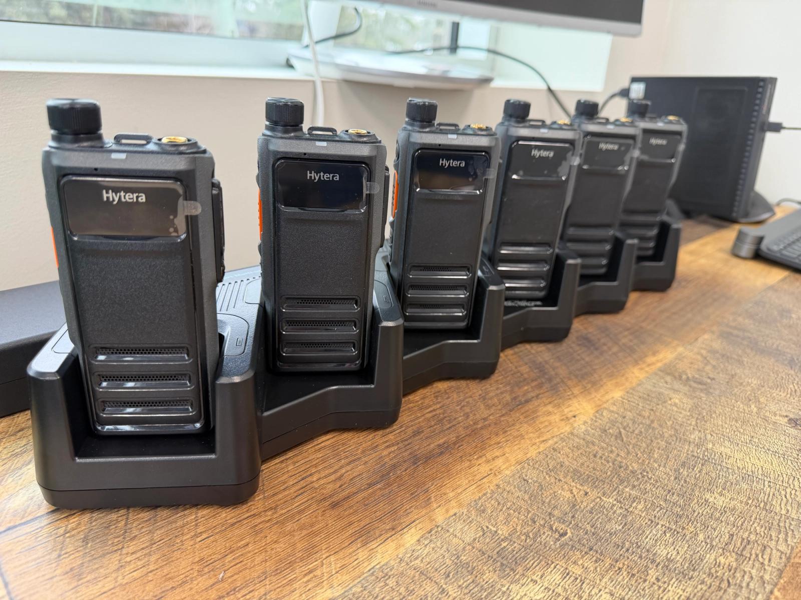 Hytera HP602 Bundle! 6 Radios / 1 Multi-charger