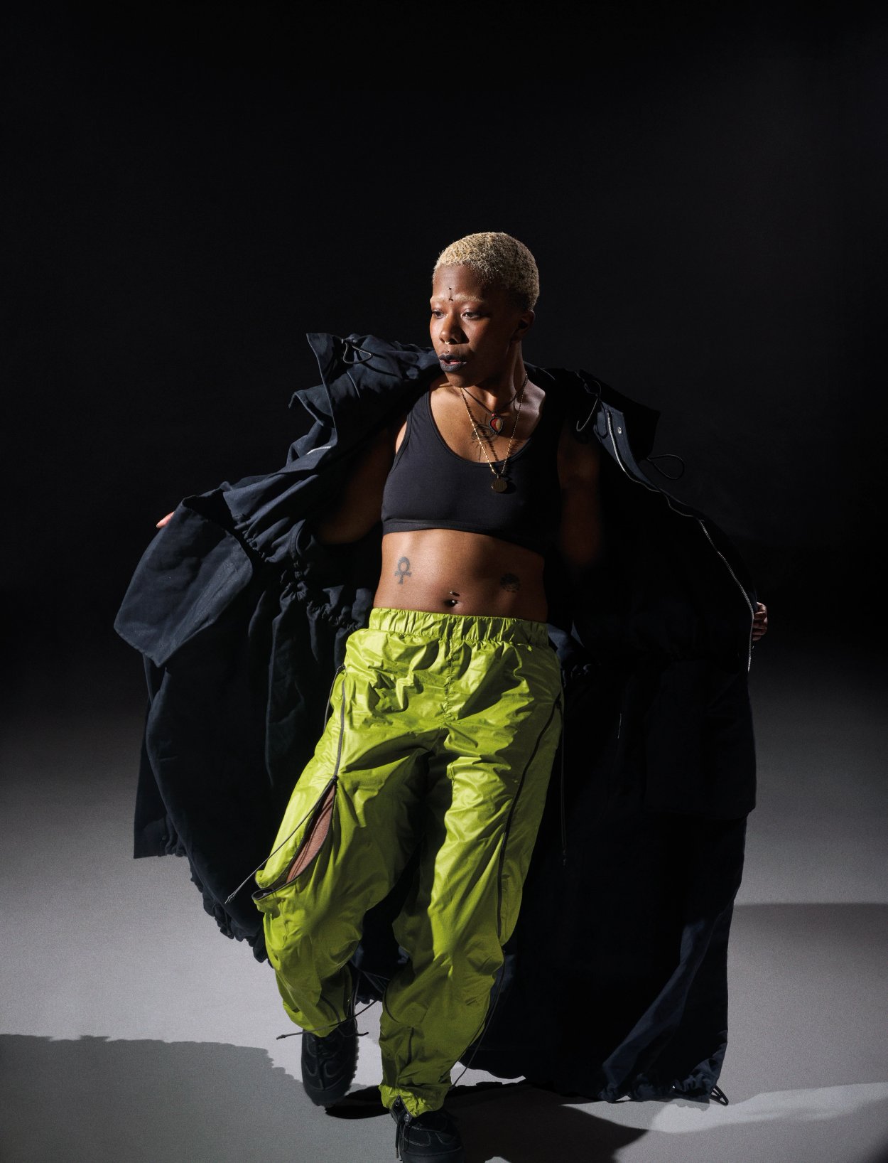 Circle Zero Eight 01 - Move – Work – Rosco