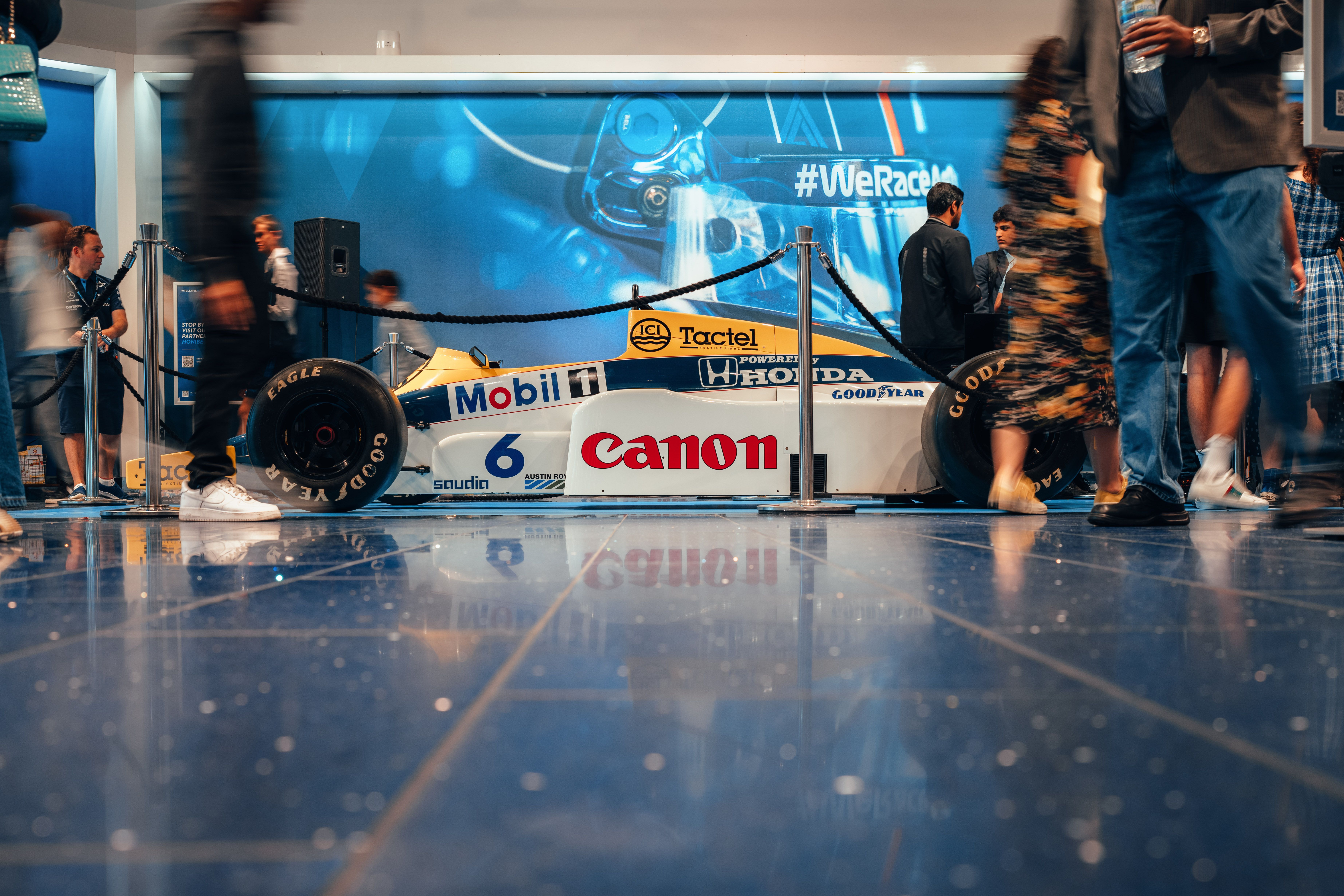 In Photos: Go inside our Westfield London pop-up | Williams Racing