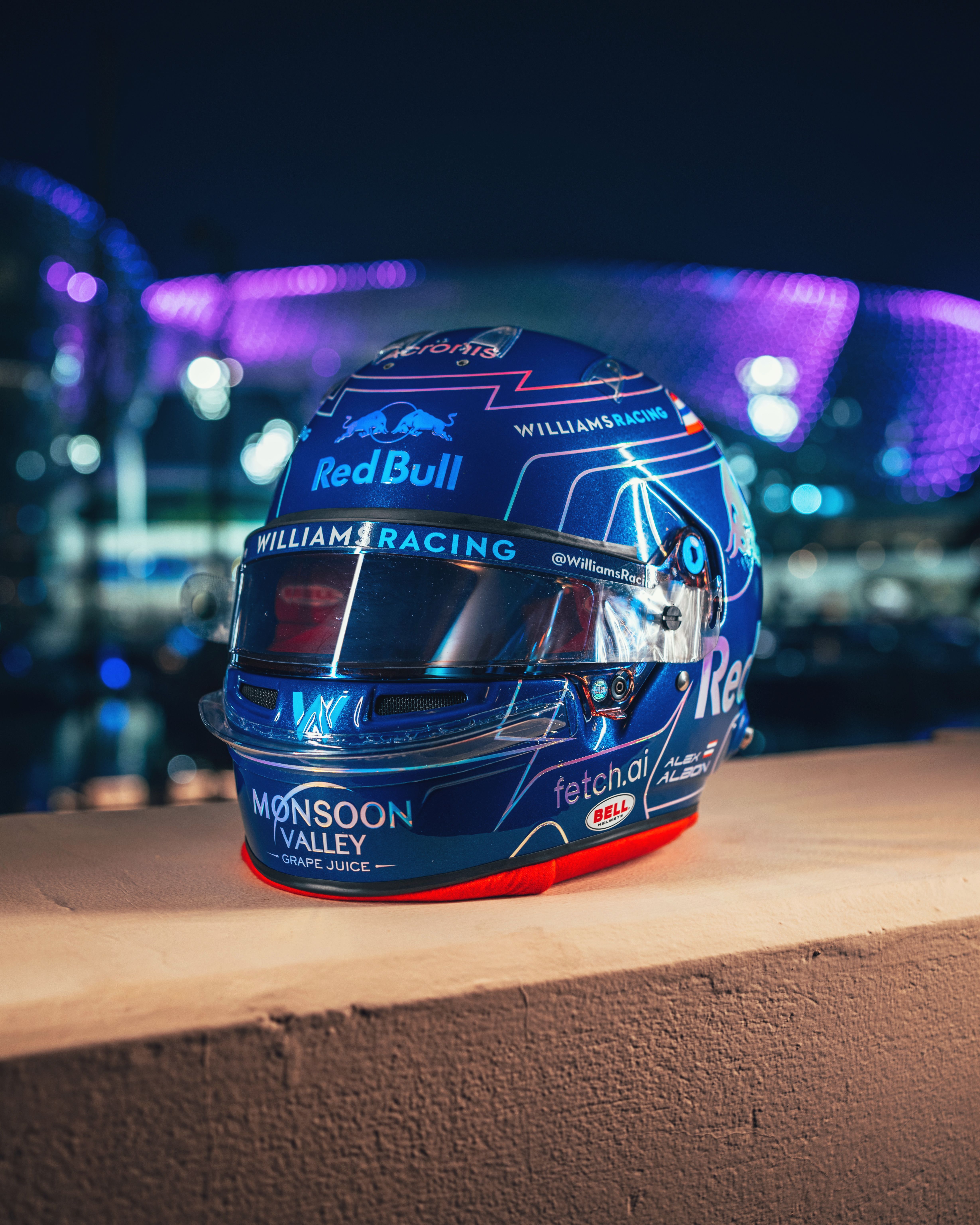 In Photos: Alex Albon's last lid of 2022 | Williams Racing