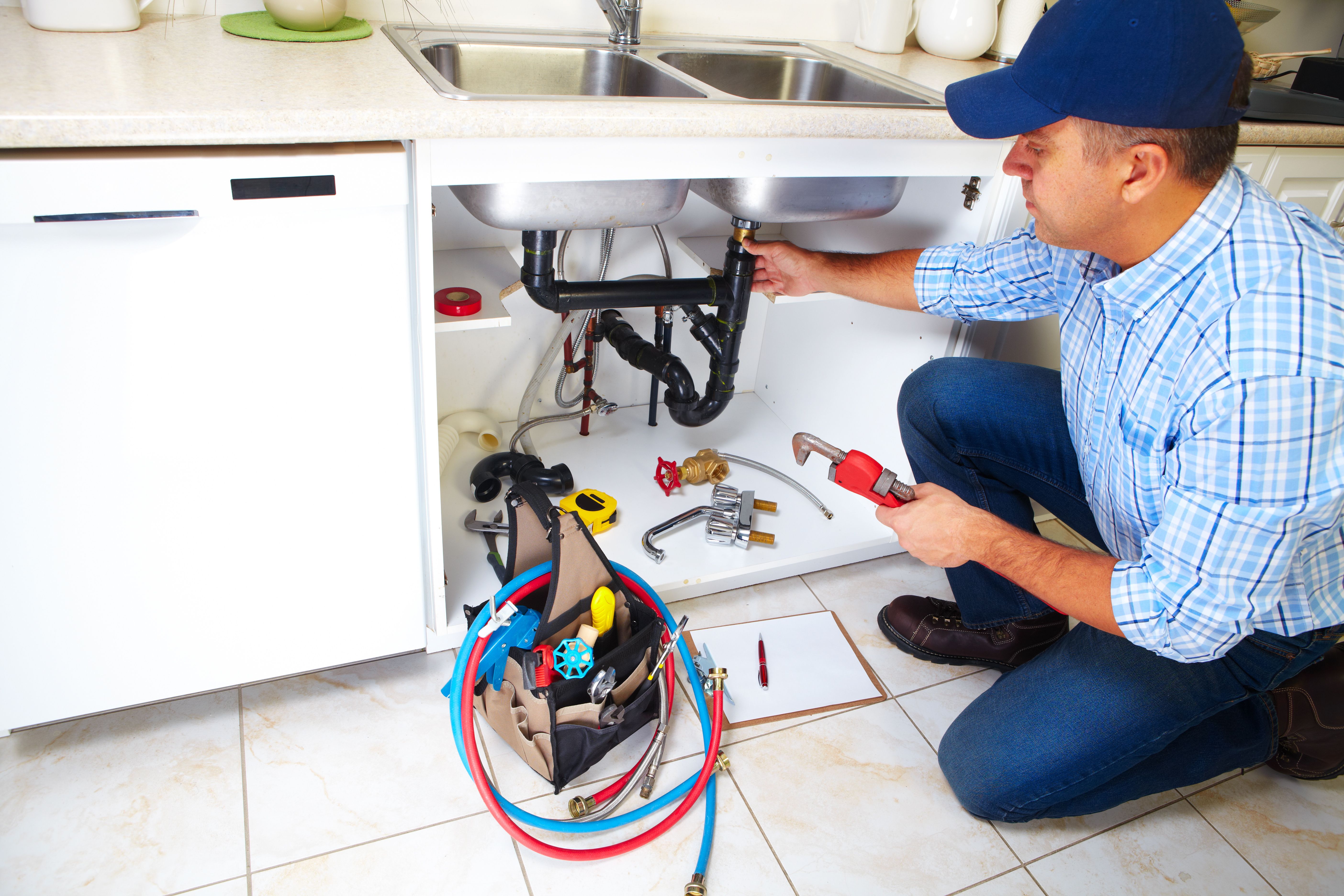 5 Signs Your Plumbing Is Suffering from Hard Water - HomeAlliance