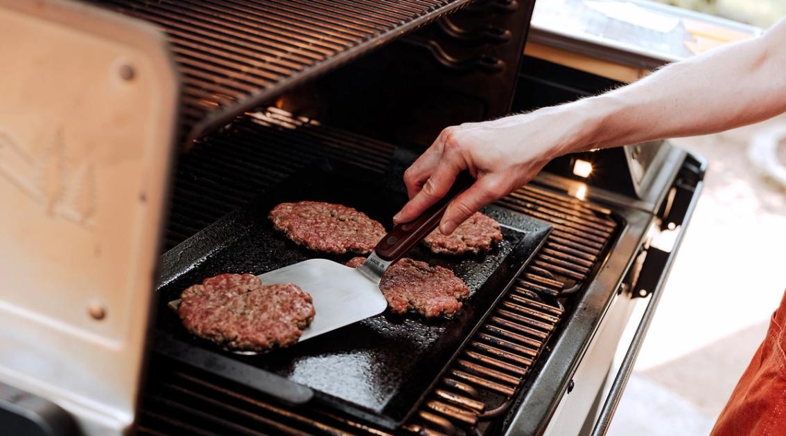 How to Use Your Griddle on the Grill - Made In