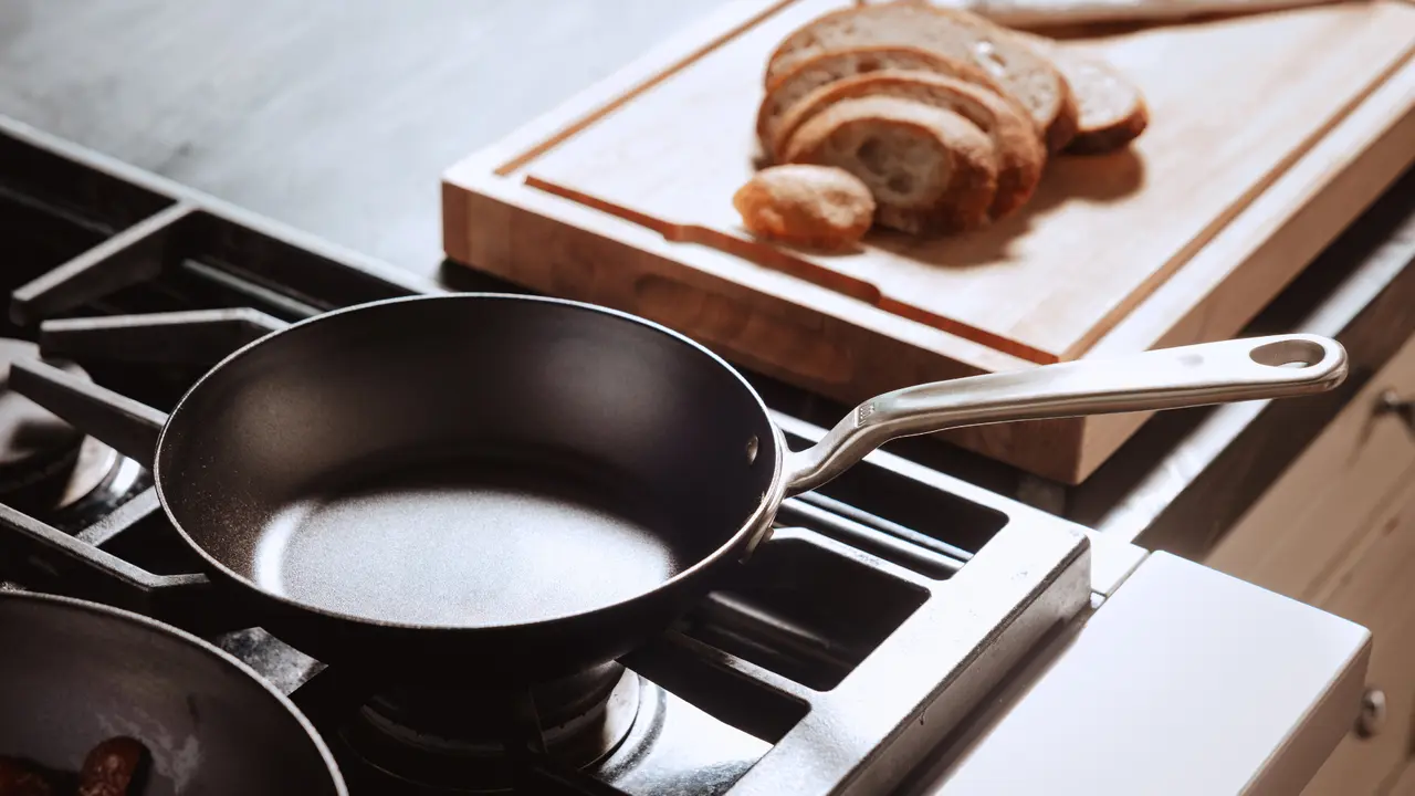 Riveted vs. Welded Pan Handles: Does It Matter? - Made In