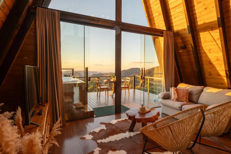 Automating Airbnb Messages: A Comprehensive Guide for Hosts | BNBCalc