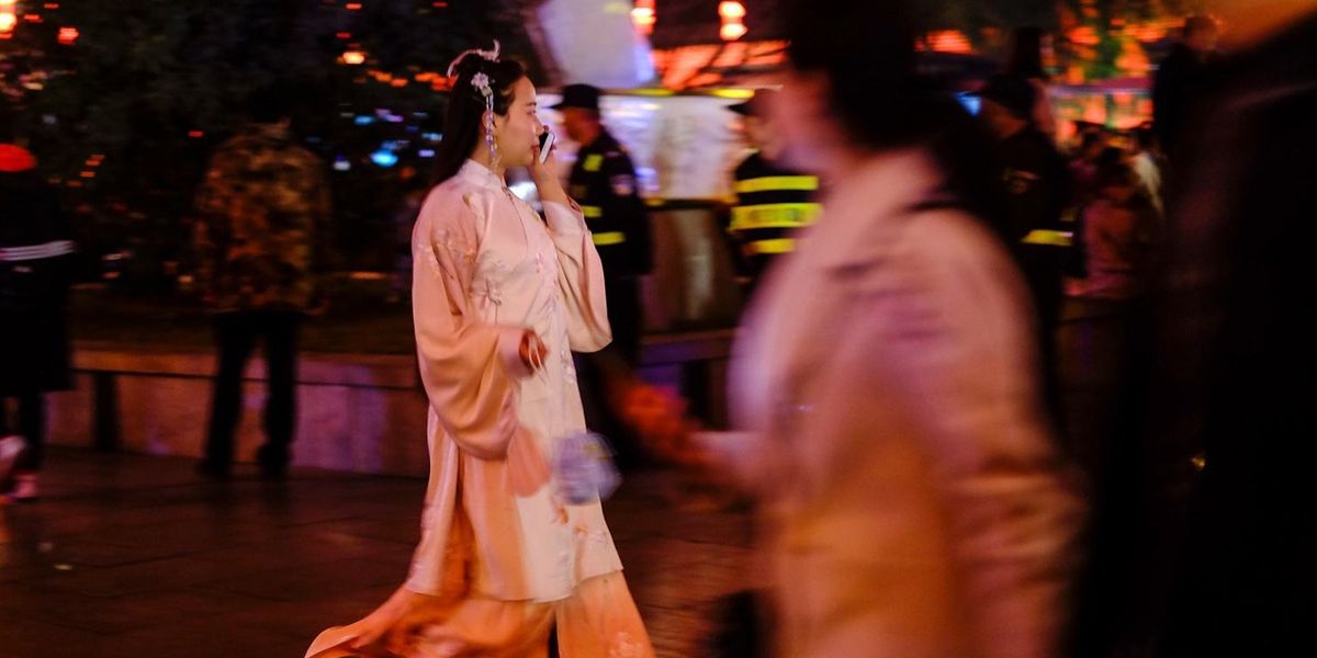 When "Beauty" and "Nation" intersect: Hanfu Costume Craze and the ...
