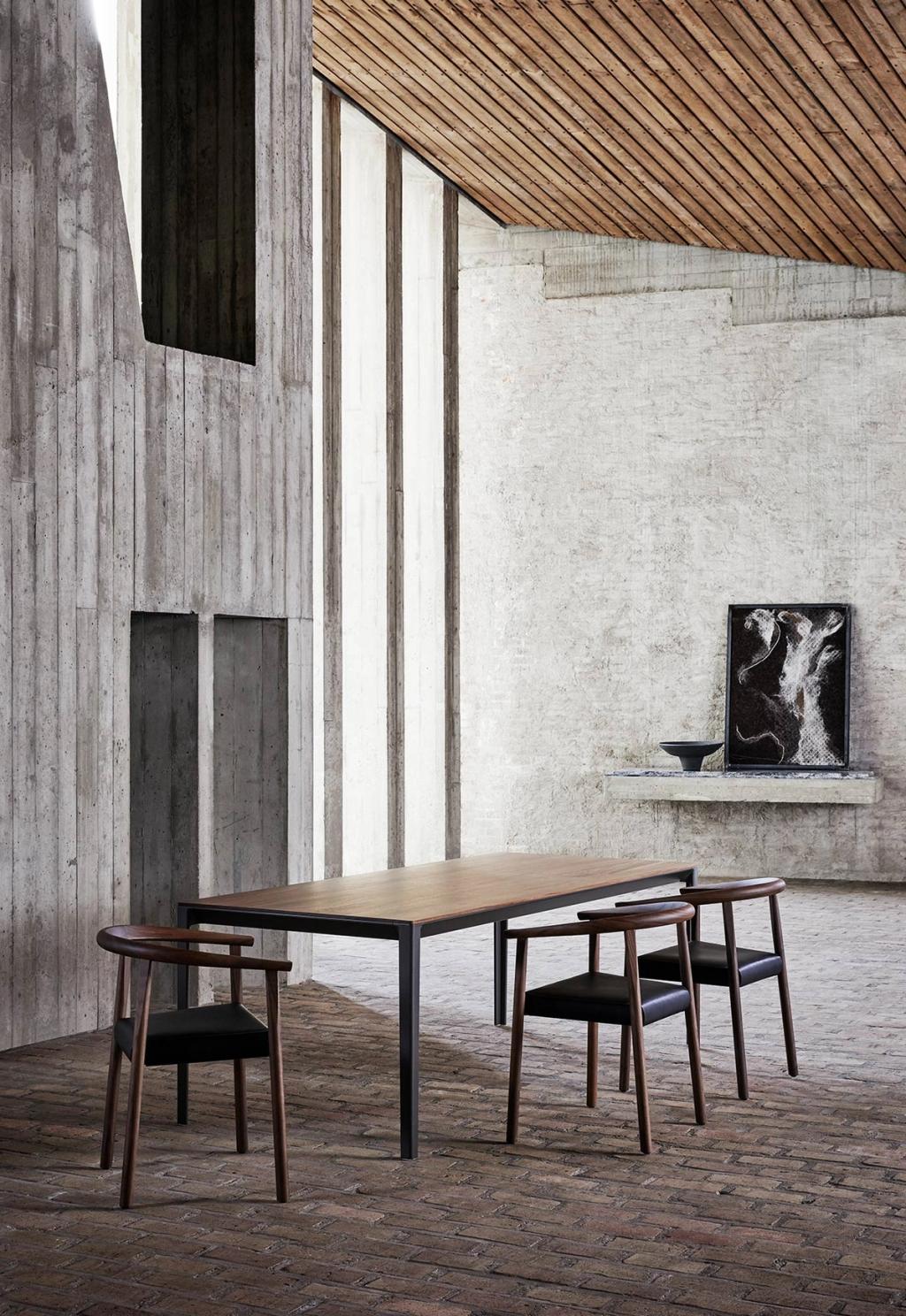 Able Table - Bensen