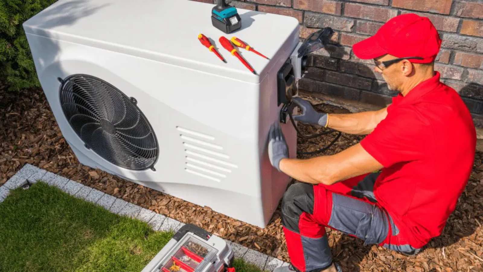 3 Tips for Navigating the HVAC Skilled Labor Shortage - FTL Finance Blog 3 Tips for Navigating the HVAC Skilled Labor Shortage - FTL Finance Blog