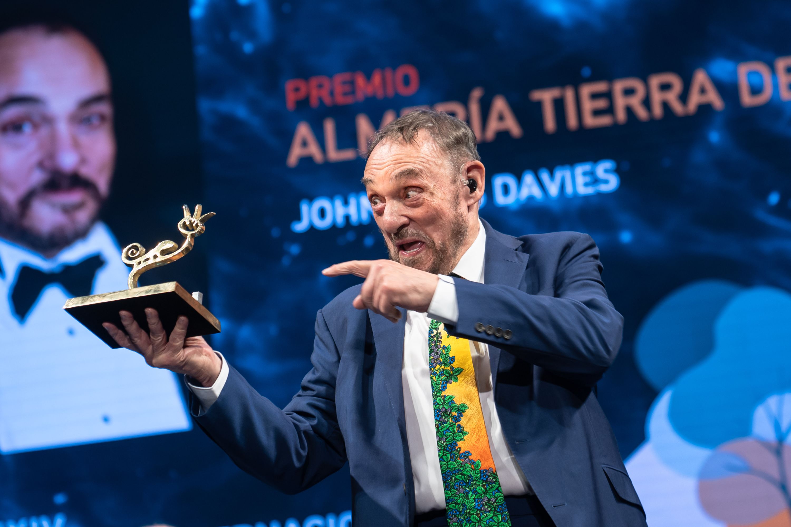El Festival de Almería cierra su edición 24 con premios a 'Ciudad sin sueño', 'La ruta' y 'La ...
