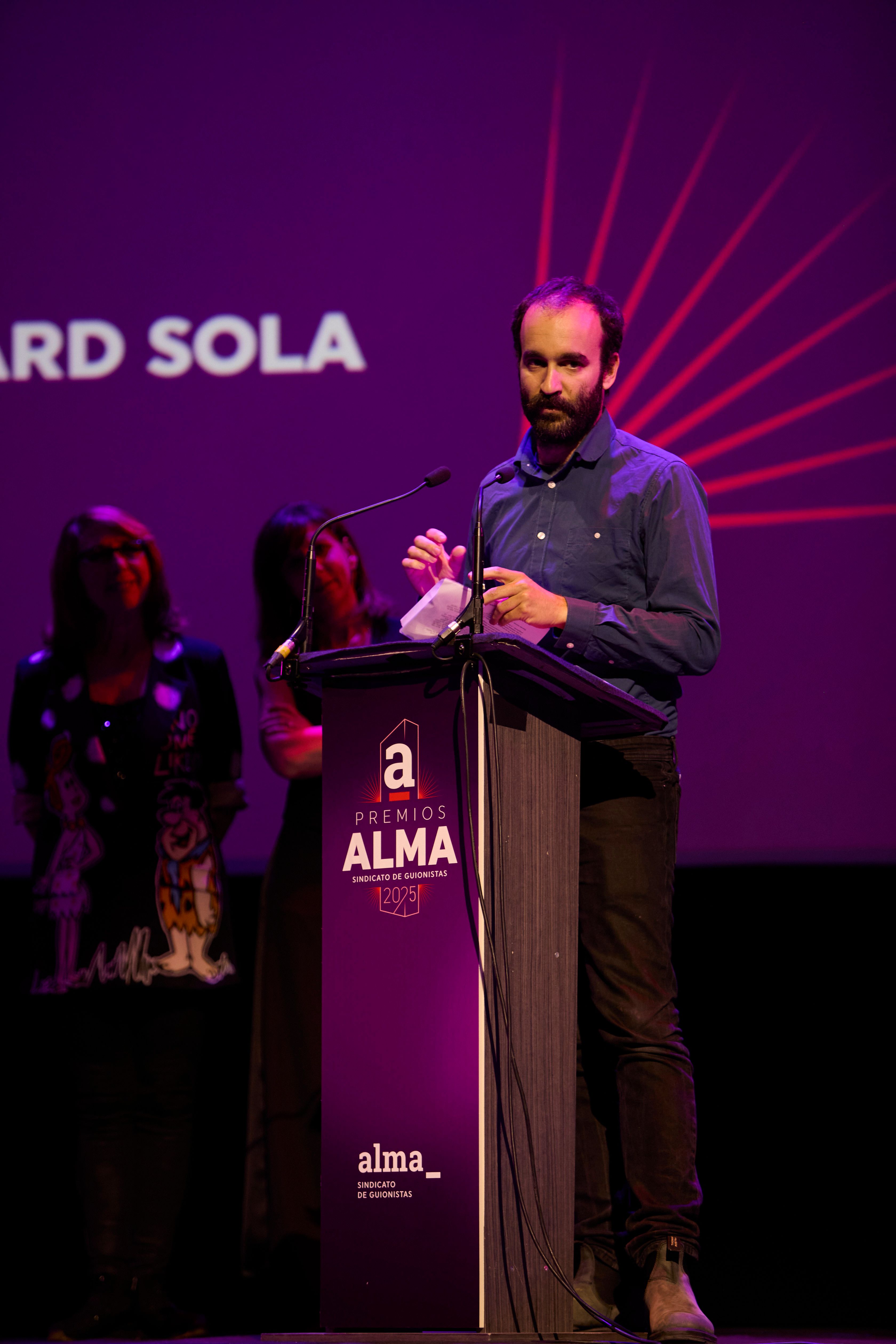 Los guiones de 'La estrella azul', 'Casa en llamas', 'Querer' y ...