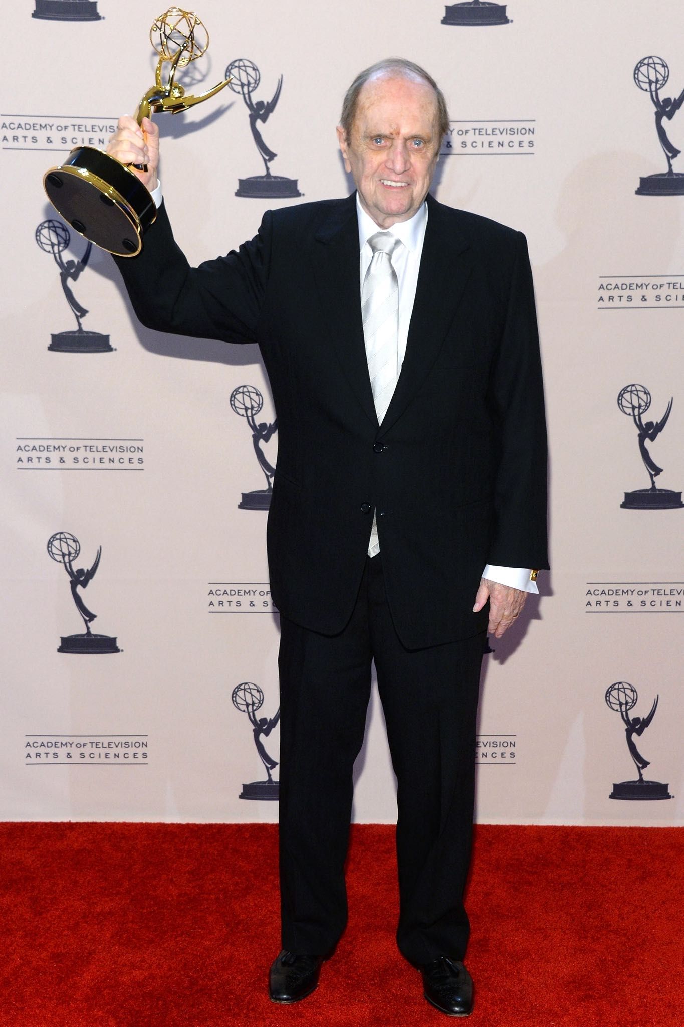 Bob Newhart, actor y mito de la comedia en Estados Unidos, muere a los ...