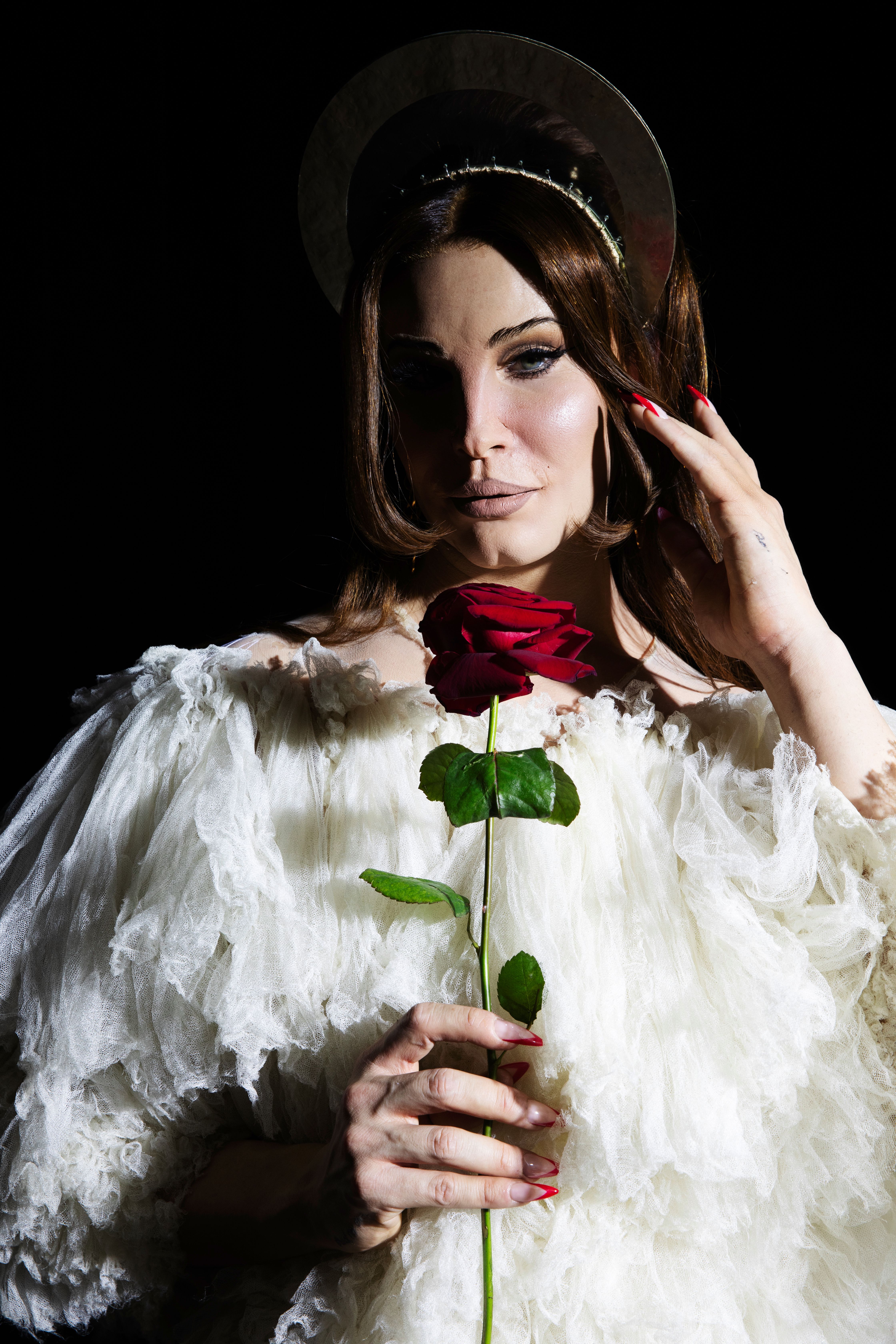 Alexis Stone as Lana Del Rey at the Jean Paul Gaultier show seen by ...