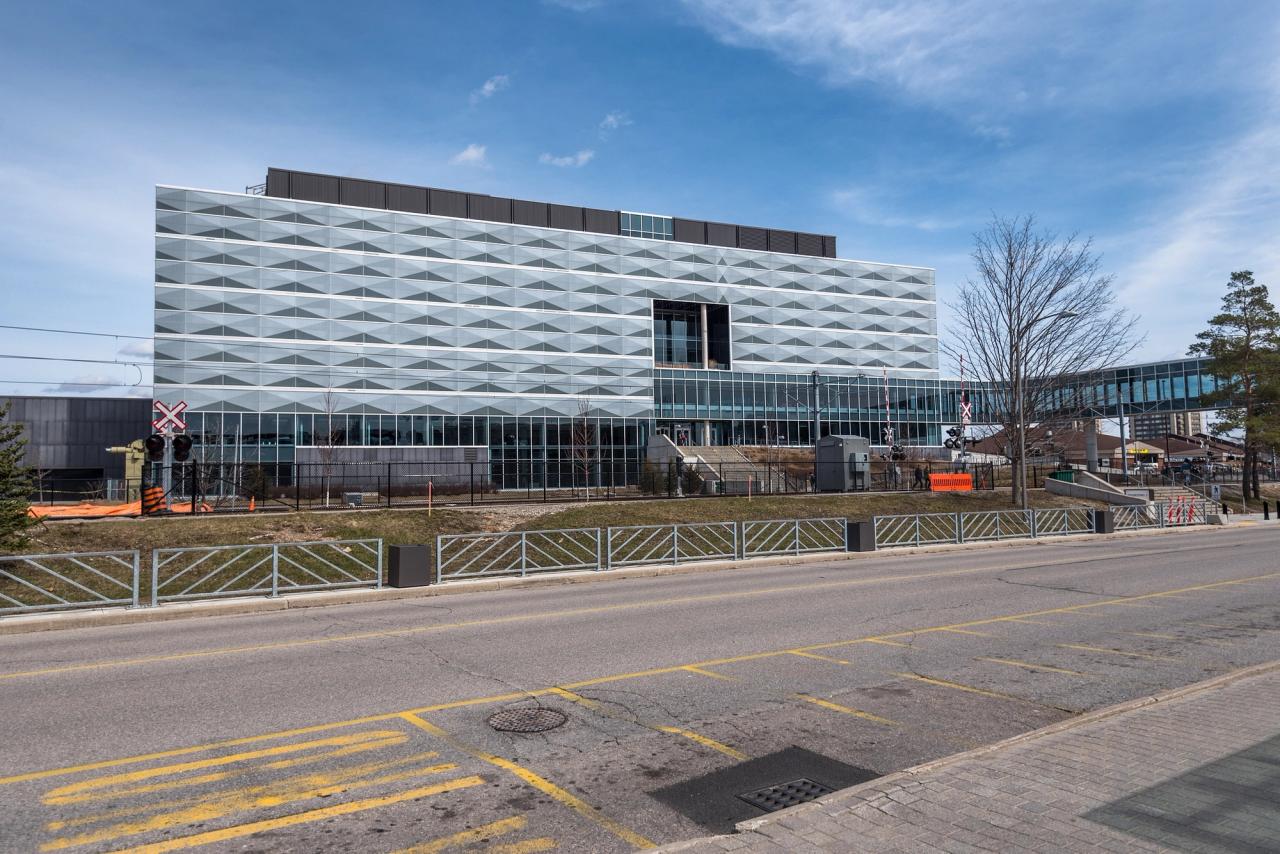EllisDon - University of Waterloo - Engineering 7 Building