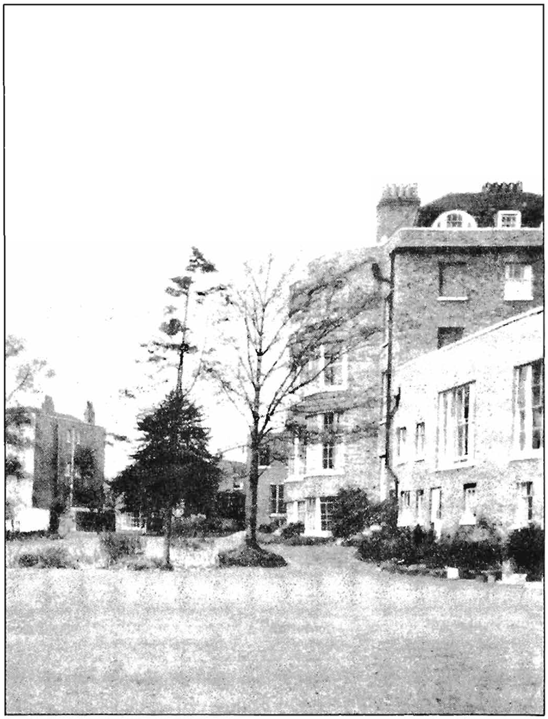 37. House Cluster | A Pattern Language Index