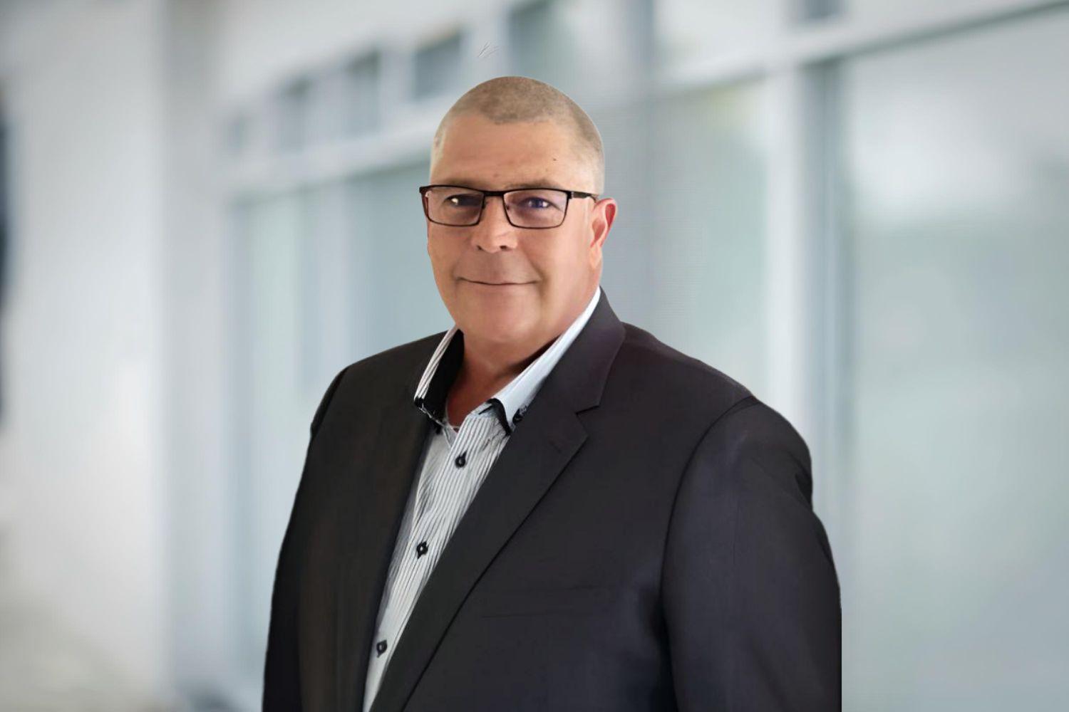 CHIEF OPERATING OFFICER (COO) - PULP & PAPER John Bartleman