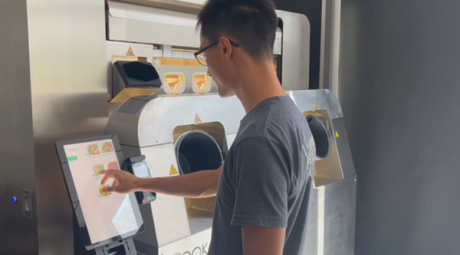 Cook-e, leader français de la restauration robotique, lève 5 M€