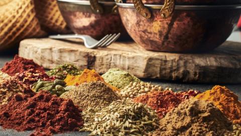 Populære indiske krydderier i indisk madlavning - RetNemt