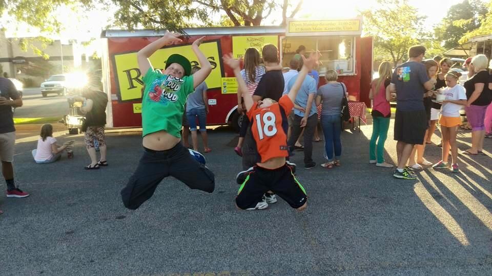 How to Hire a Food Truck in 5 Simple Steps