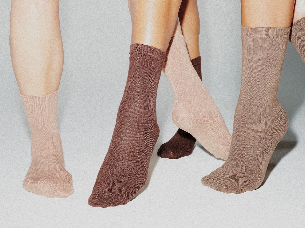 Socks for Women: Crew Length, Ankle, Slouch & More | SKIMS