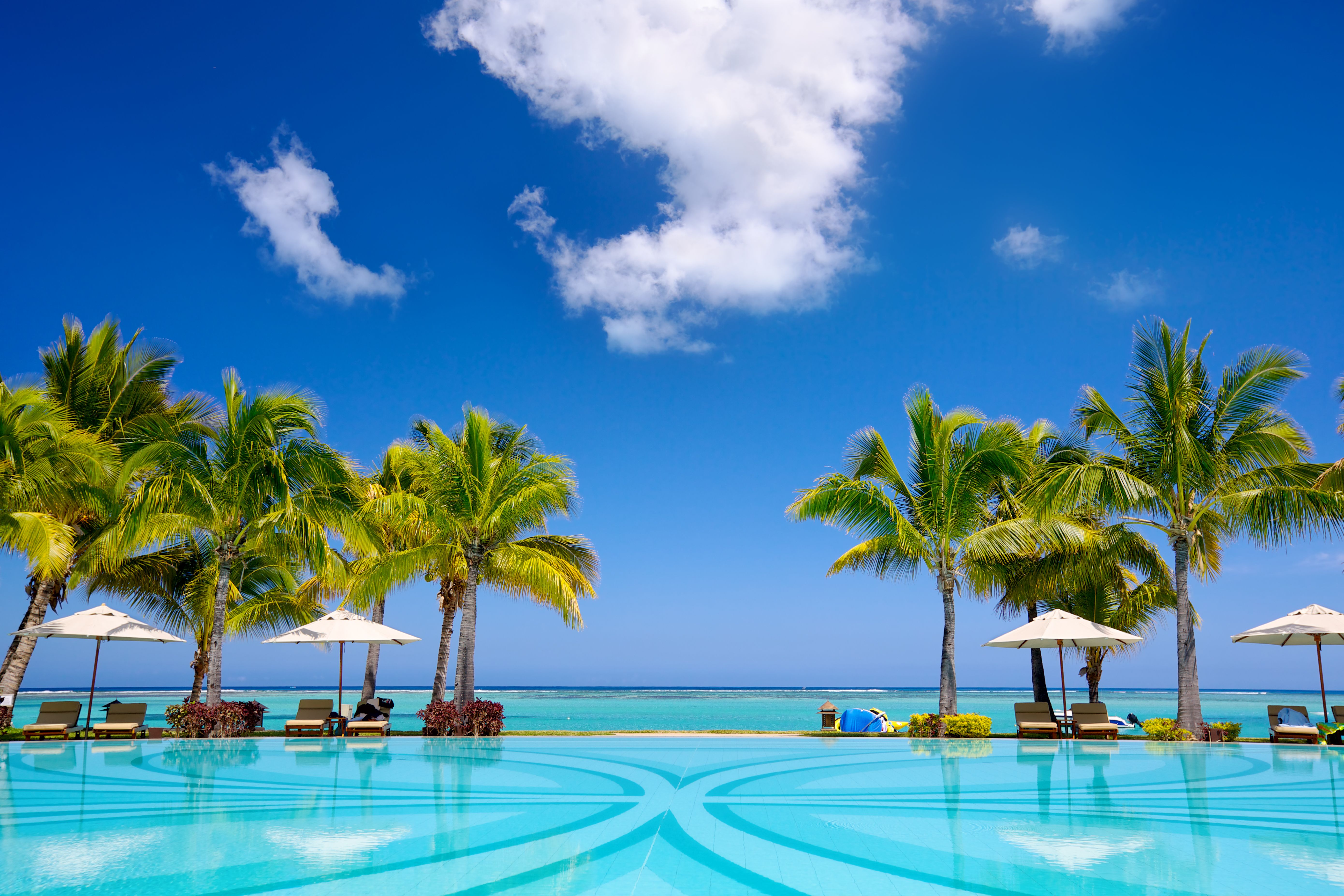 5 Big Benefits Of Booking A Package Holiday | icelolly.com