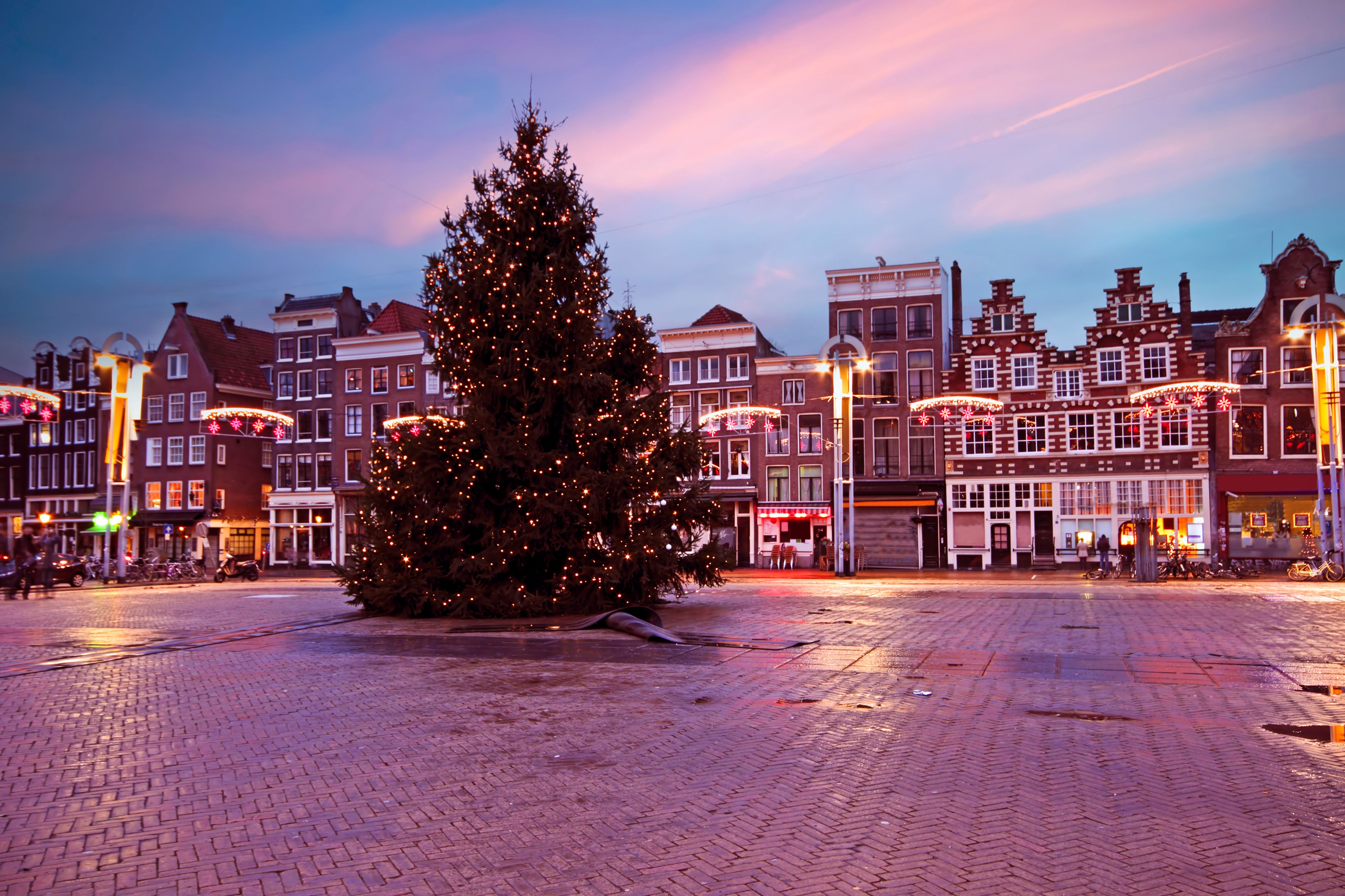 Christmassy City Breaks Under £300pp