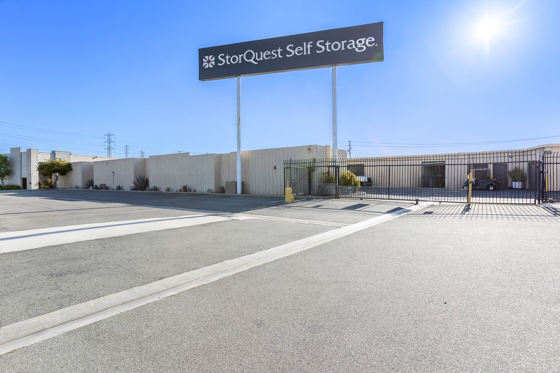 Self Storage Units in Anaheim, CA at 1431 S Sunkist St | StorQuest