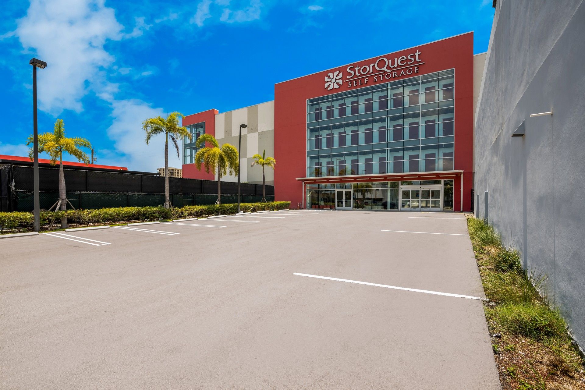 Self Storage Units in North Miami, FL at 1396 NE 125th St | StorQuest